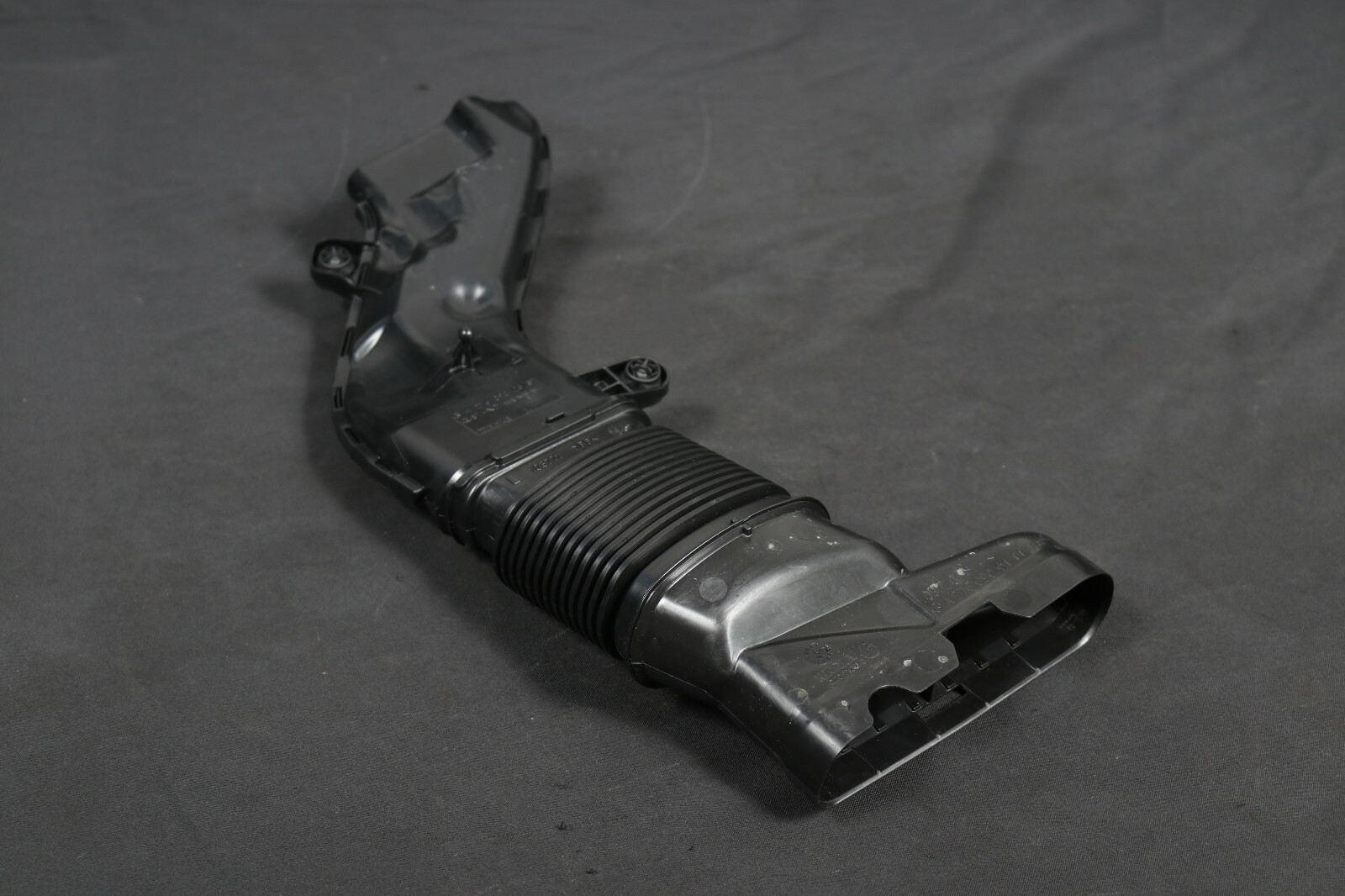 A2760902537 Mercedes CLS C218 M276 V6 Raw Air Line Hose Air Duct L -2 ...