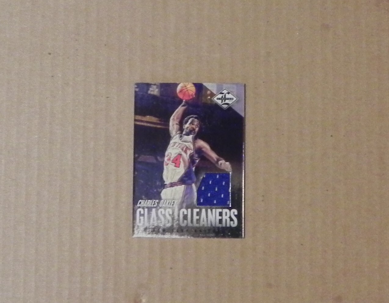 2012-13 Panini Limited Glass Cleaners Memorabilia 82/99 Charles Oakley ...