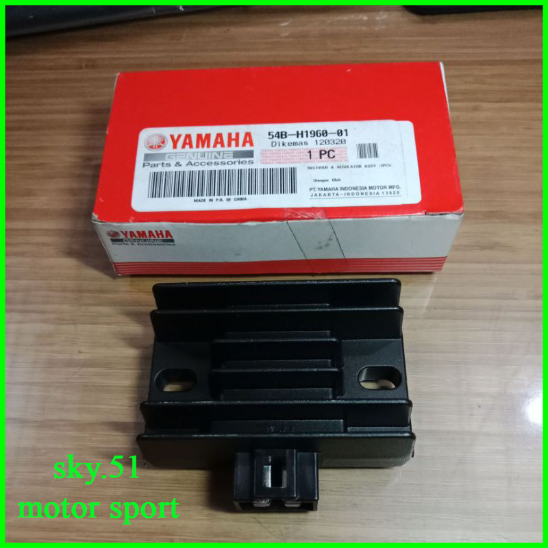 54B-H1960-01 Rectifier & Regulator Yamaha YZF-R15 (2015-2018) Genuine ...