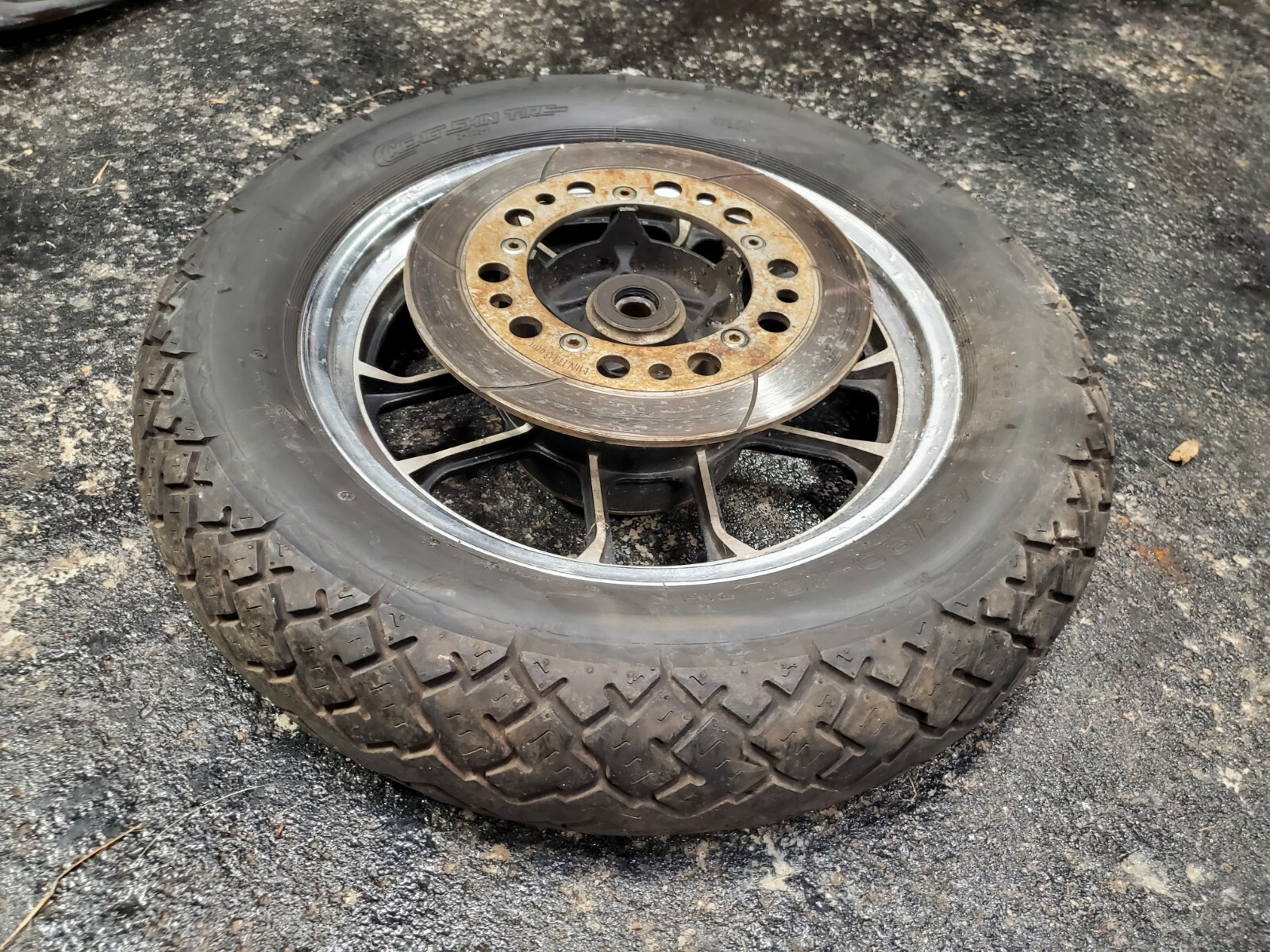 1984 HONDA MAGNA VF1100C VF1100 V65 original REAR WHEEL RIM TIRE MAG ...