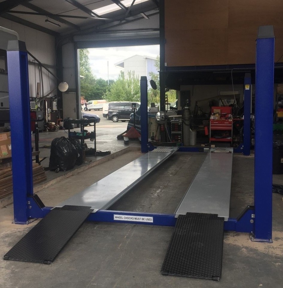 Class 7 MOT bay OPTL Spec. Quality European equipment. One person ...