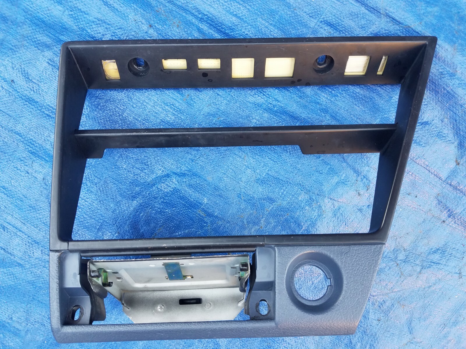 Nissan 300ZX Z31 Radio Climate Control Trim Bezel Ashtray Bracket BLUE ...