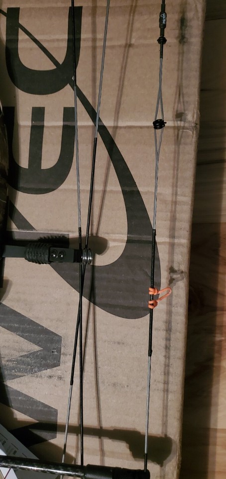 Bowtech CP30 Mossy Oak Country DNA 25-30.5 DL 70# RH | eBay