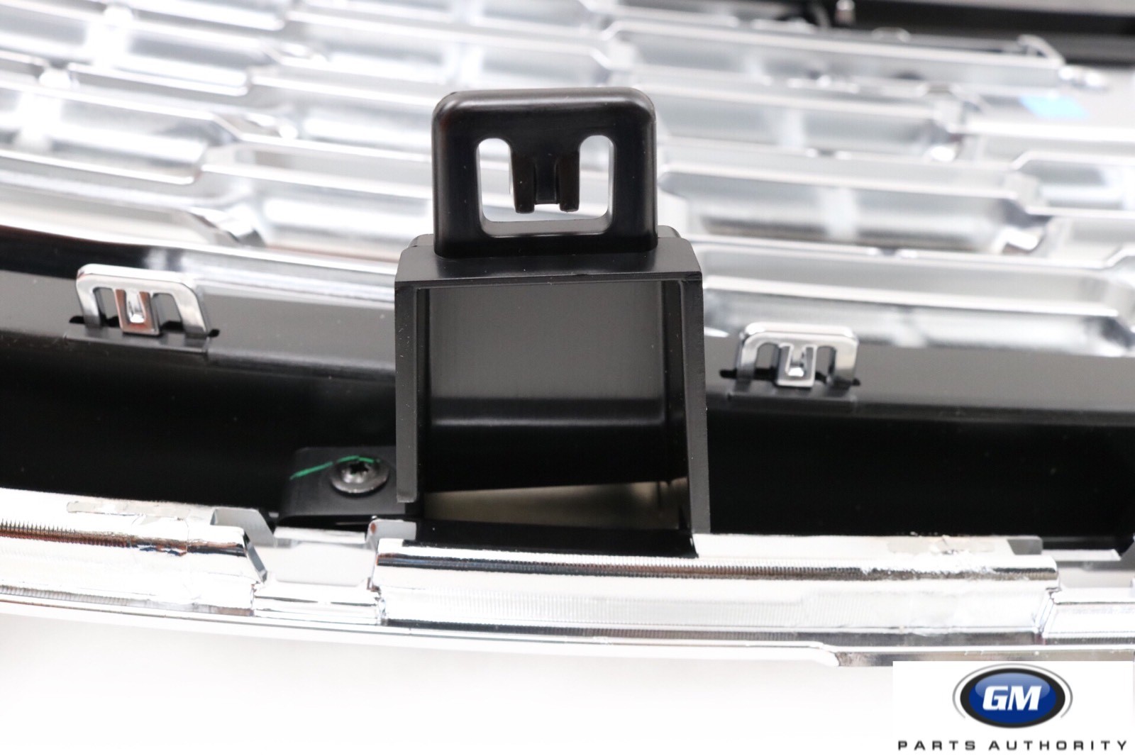 2018-2019 GMC Yukon & XL Front Chrome Denali Grille 84722260 | Genuine ...