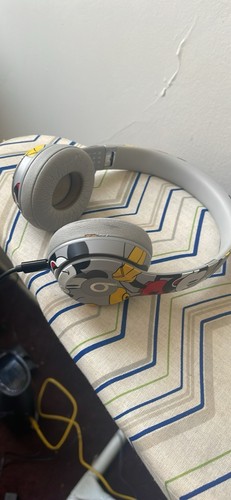Beats by Dr.dre Solo3 Wireless Mickey Mouse 90th Anniversary Edition ...