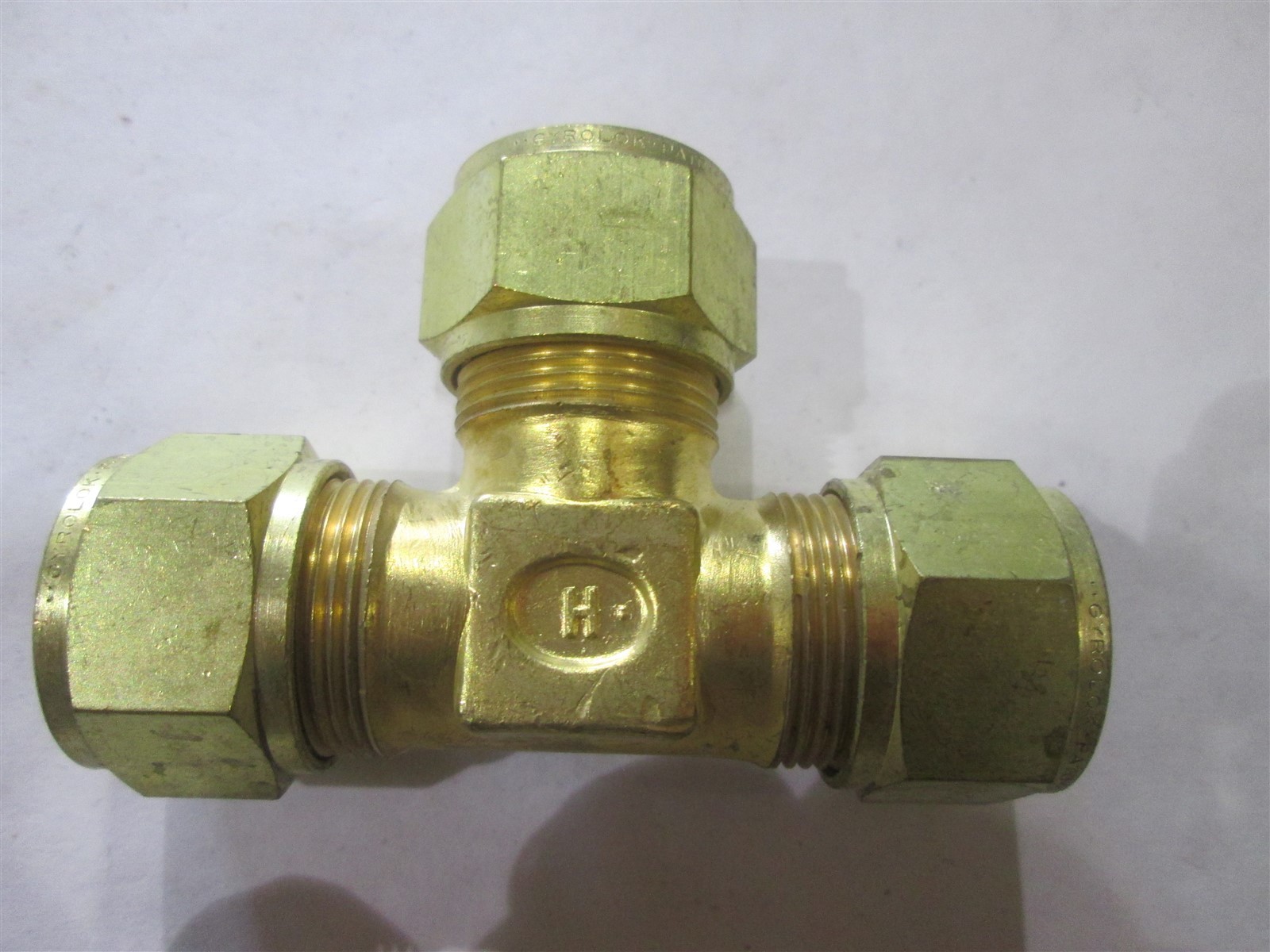 Lot of 6 Hoke Gyrolok Fitting Union Brass Pipe Tee 5/8" Tube OD 10TTTBR ...