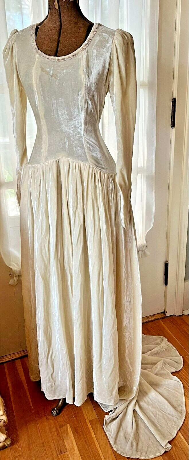 VINTAGE 1930's IVORY VELVET WEDDING GOWN DRESS - Gem