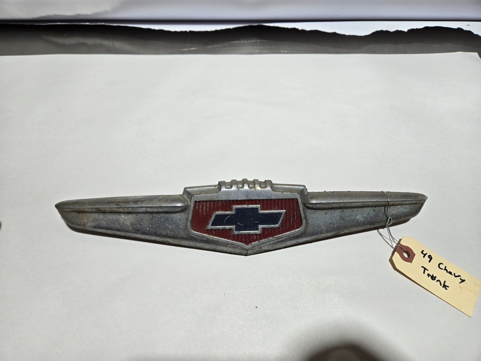 Vintage 1949 Chevrolet Fleetline Deluxe Hood Emblem Bowtie ornament 49 ...