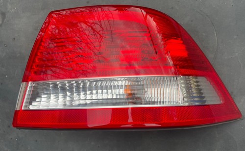 2003-2007 Saab 9-3 Sedan Tail light Assembly Right passenger side used ...