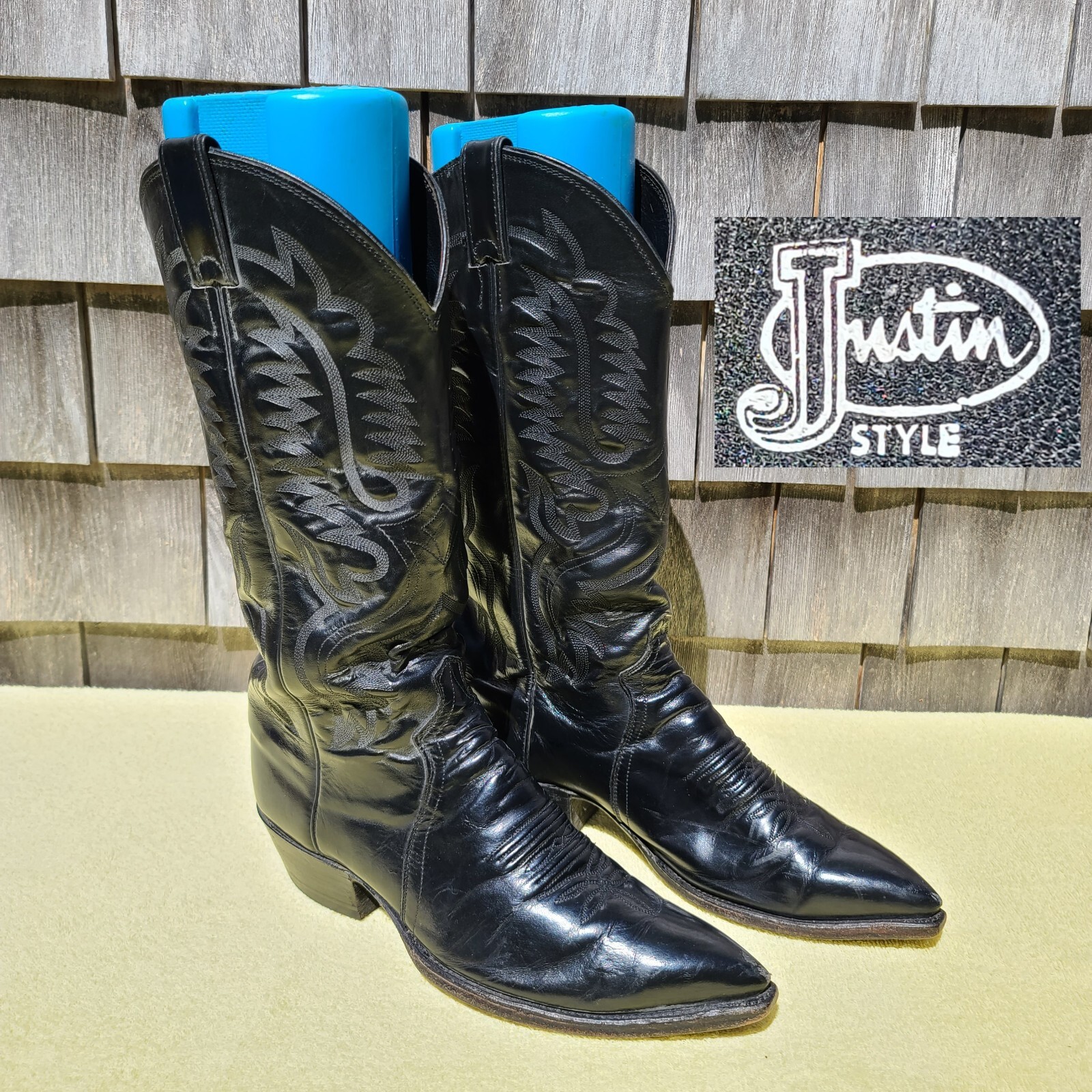 Justin Vintage Classic Black Cowboy Boots Model B 495… - Gem
