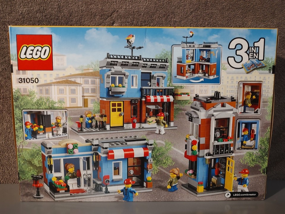 LEGO Creator 31050 Corner Deli 3 in 1 building set- 2 minifigs - NEW in ...