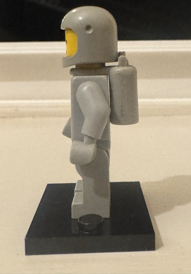 Lego Light Gray Classic Spaceman. Rare Item. | eBay