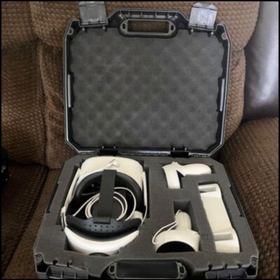 Oculus Quest 2 256GB with dual charger, battery extension pack ...