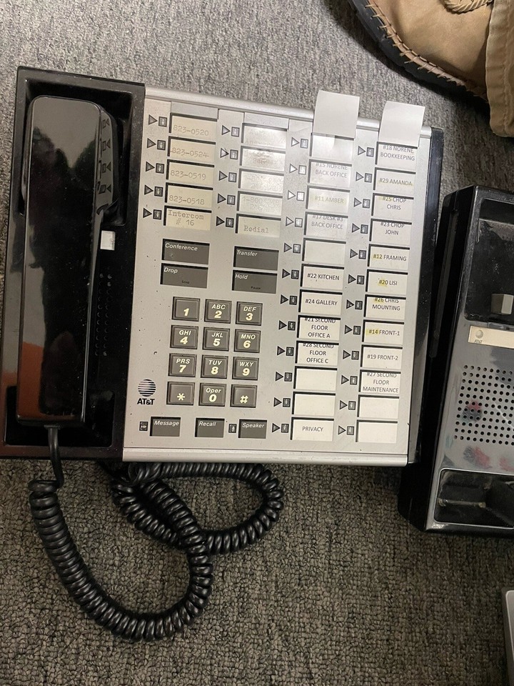 UNMATCHED TECHNOLOGY! AT&T MERLIN PLUS 820D 34 Multi-Line Business ...