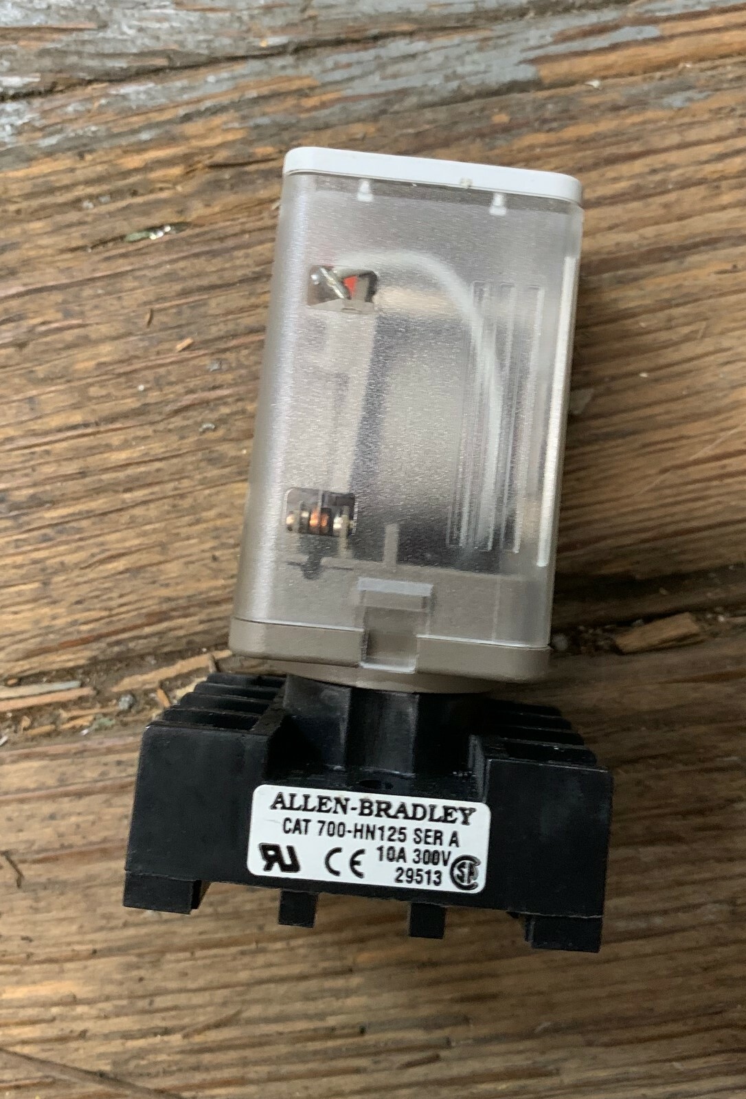 ALLEN BRADLEY 700-HA32A1 SER C 120VAC RELAY WITH 700-HN125 SER A BASE ...