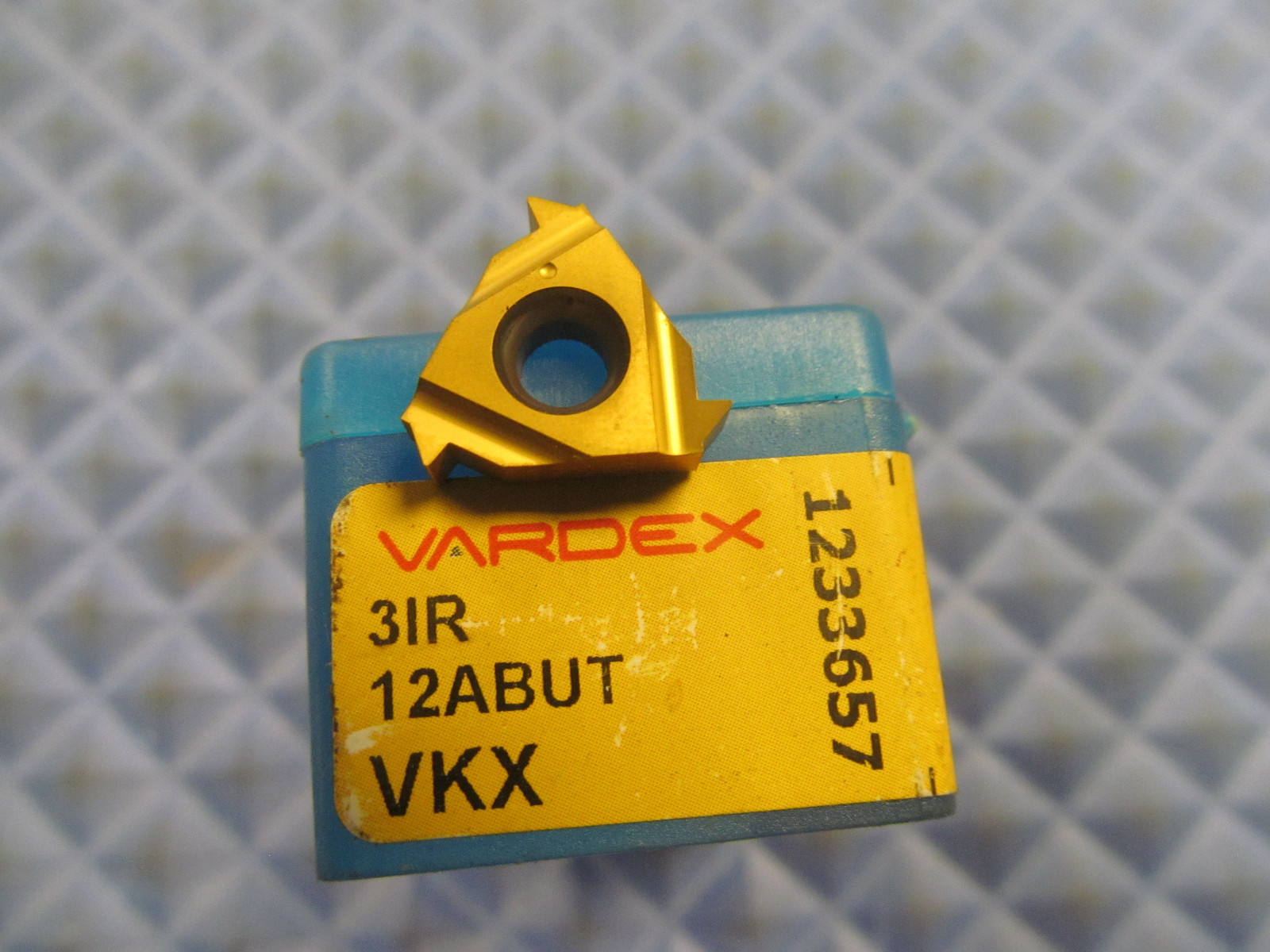 New Vardex 3IR 12ABUT VKX (Lot of 10 inserts) | eBay