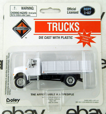 HO Scale International 2-Axle Stake Bed Truck - White - Boley #4034-77 ...
