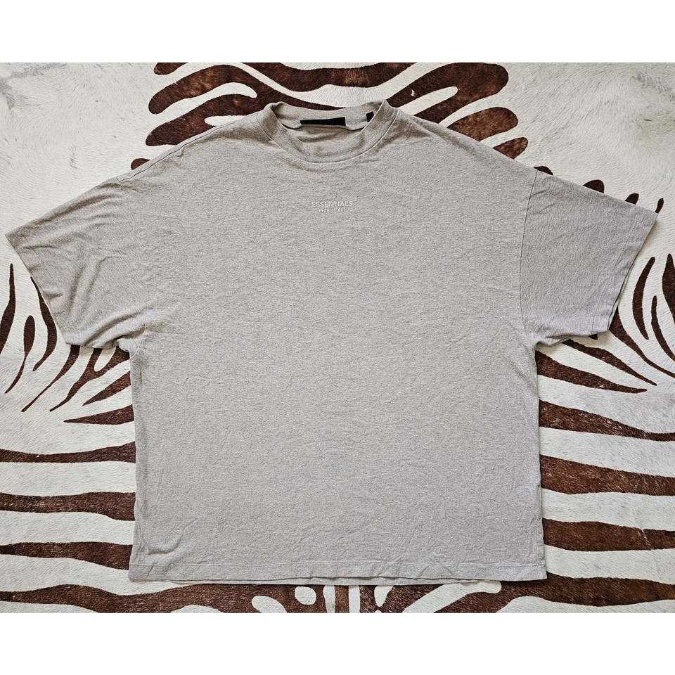 Essentials Fear Of God Men's FW'23 S/S Tonal Logo Tee NC3 Core Heather ...