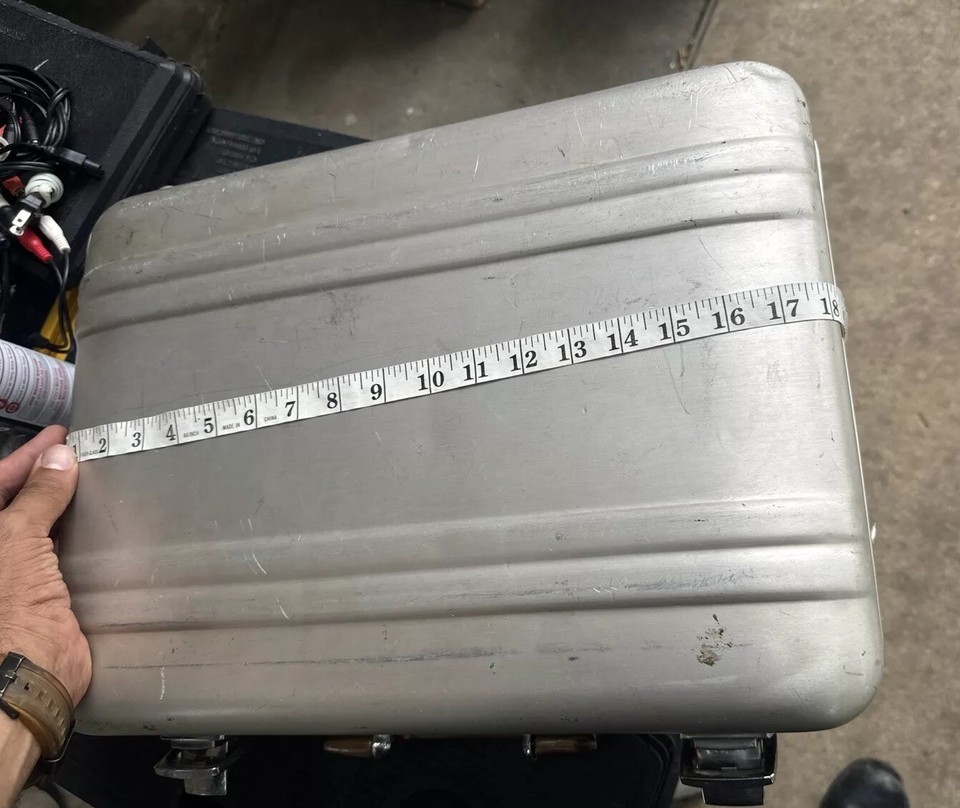 VTG Zero Halliburton Aluminum Case 18x13x6 Combo Lock Briefcase ...