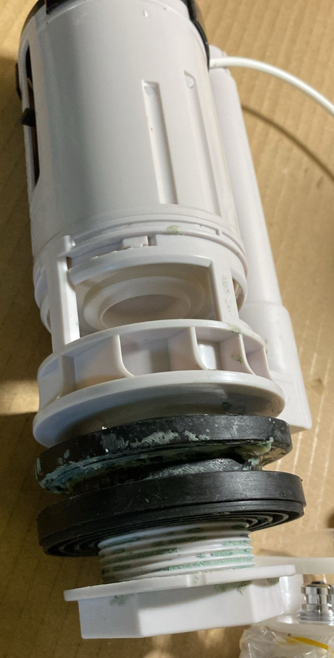 Fluidmaster Top Side Front Mounted Dual Flush Valve White PRO550UK ...