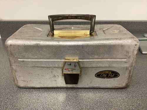 Old PAL Tackle Box Full of Lures | eBay