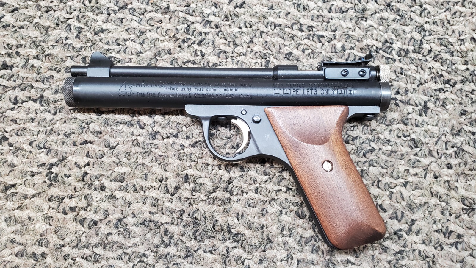 Benjamin EB22 22 Cal Pellet Pistol Single Shot 430 FPS Pump Action ...