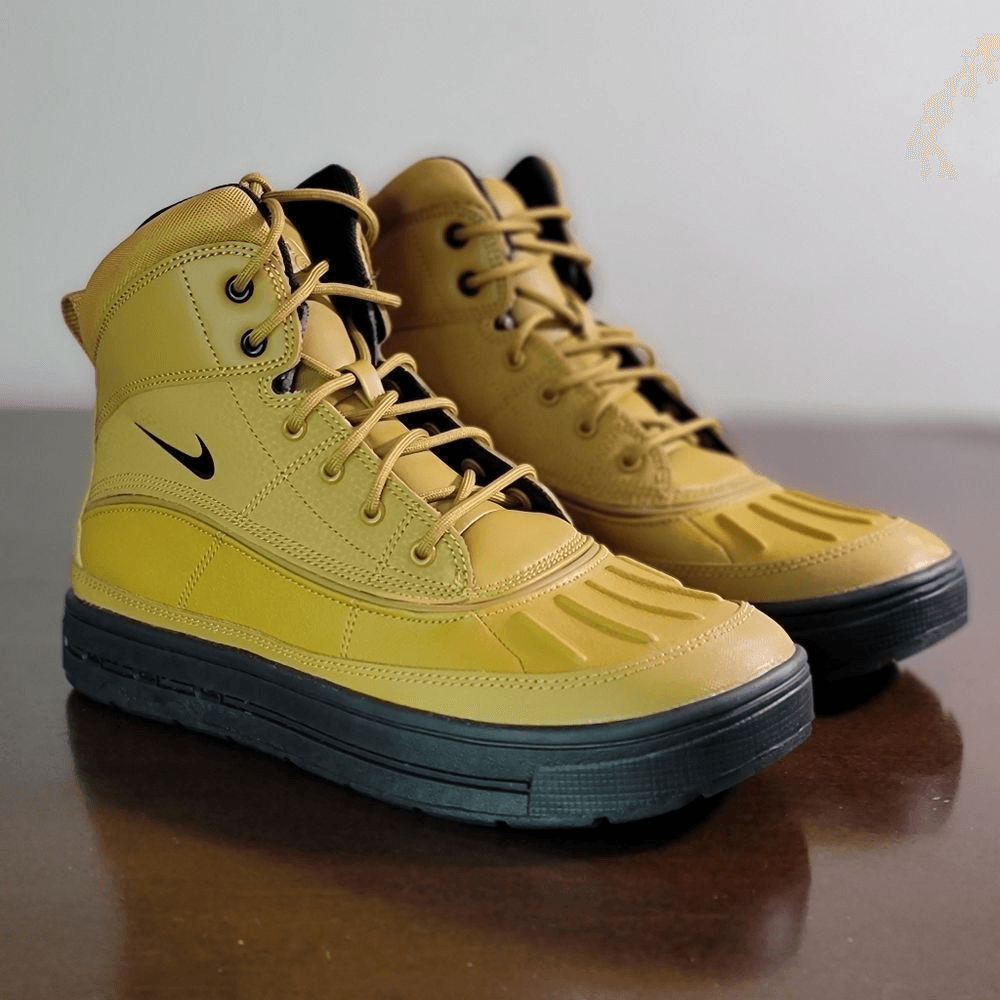 Nike ACG Woodside 2 Women's Duck Hiking Waterproof Boots Wheat Black ...