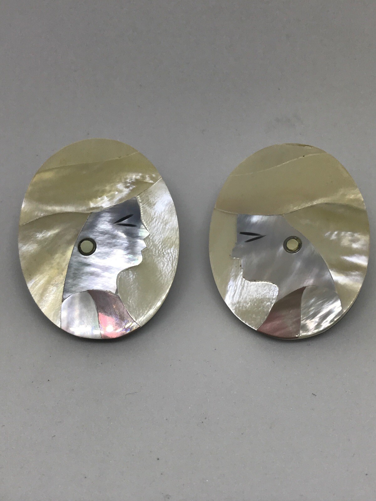 Vintage Back Plastic & Mother of Pearl Brooch & Earri… - Gem