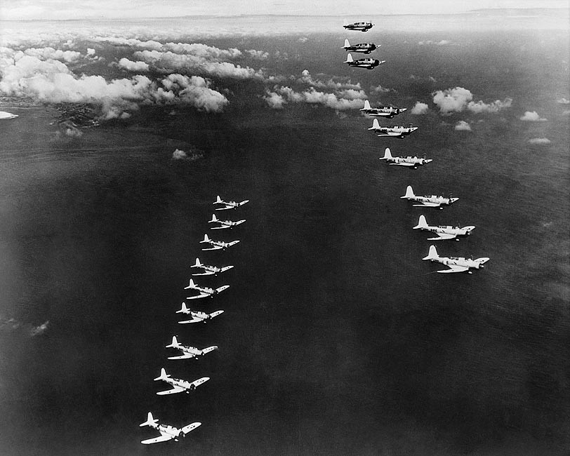 WWII DIVE BOMBERS AIRCRAFT IN FORMATION PHOTOGRAPH PHOTO PRINT | eBay