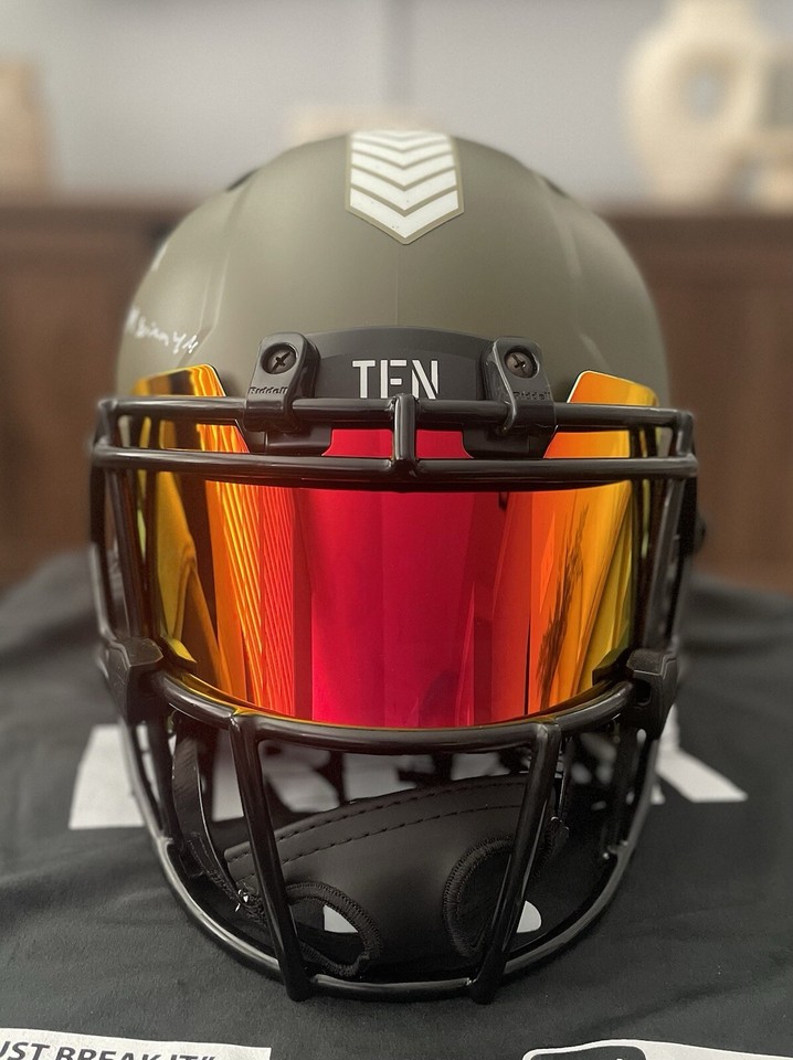 🏈 TITANS Signed "Cj2k" Chris Johnson Full Size STS Authentic Helmet ...