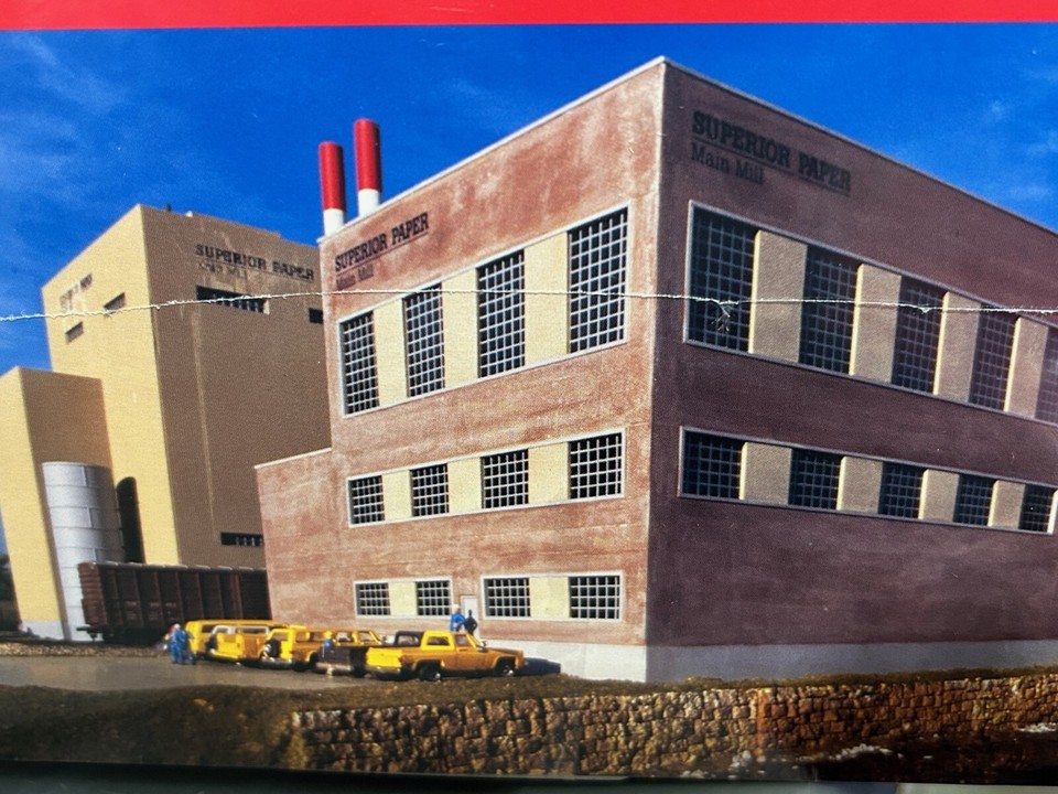SUPERIOR PAPER MILL COMPLEX w/SMOKESTACKS HO Scale PLASTIC KIT 933-3060 ...
