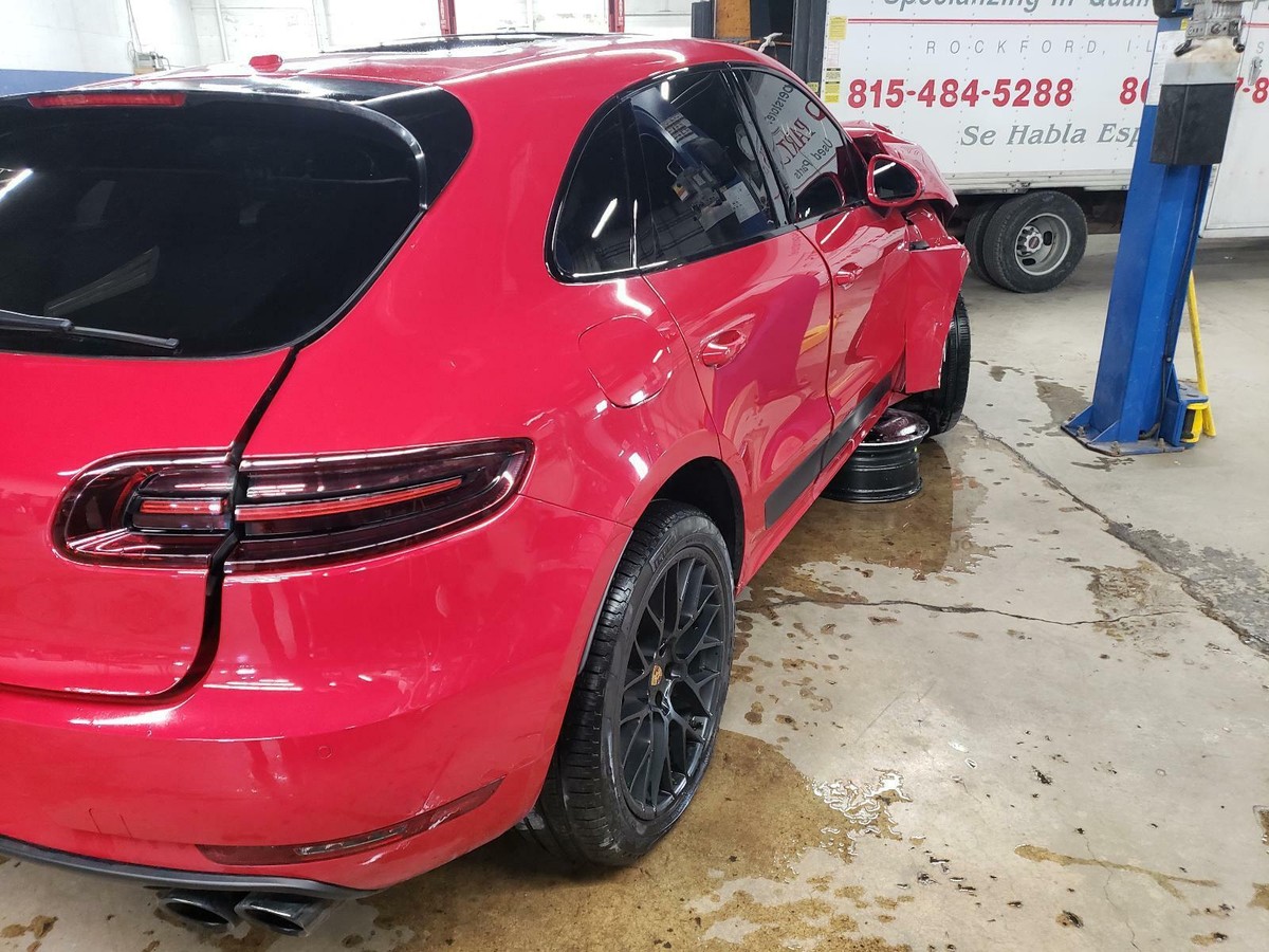 Porsche Macan 2015 Rojo Porsche Macan 2015 2021 Brushed Black Pillar