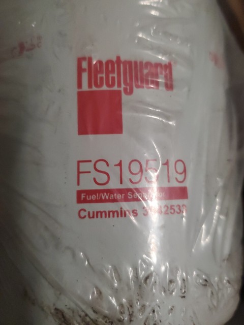 FLEETGUARD FUEL WATER SEPERATOR FG-FS19519 for sale online | eBay