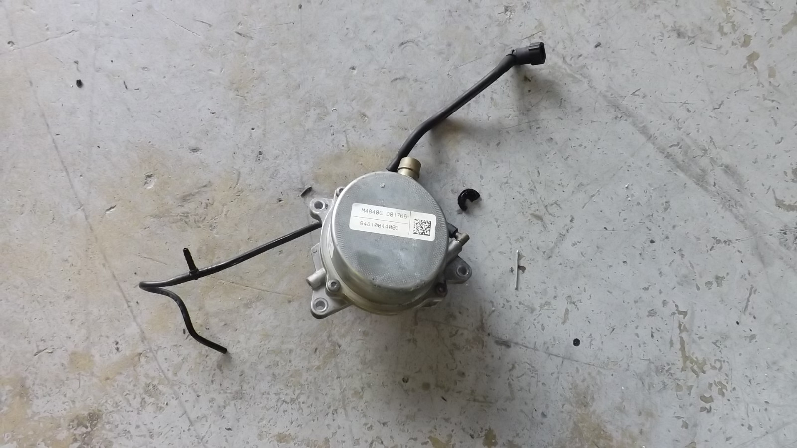 PORSCHE PANAMERA VACUUM PUMP 94811005006 4.8L V8 | eBay