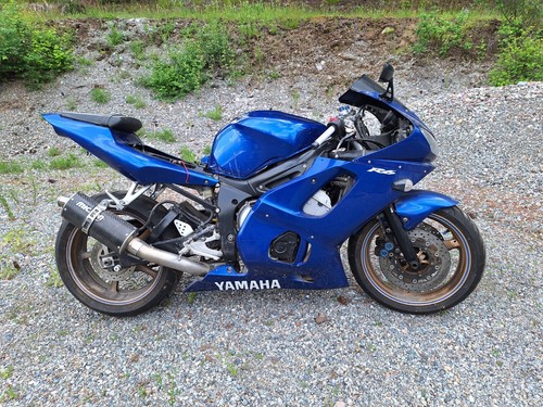 99-02 Yamaha R6 being parted out MICRON carbon fiber muffler exhaust ...