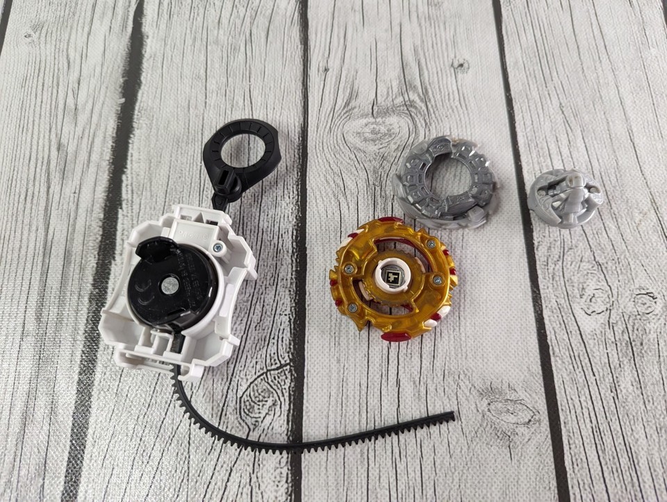 Beyblade Burst Spryzen Spriggan Requiem S3 HASBRO With Original ...