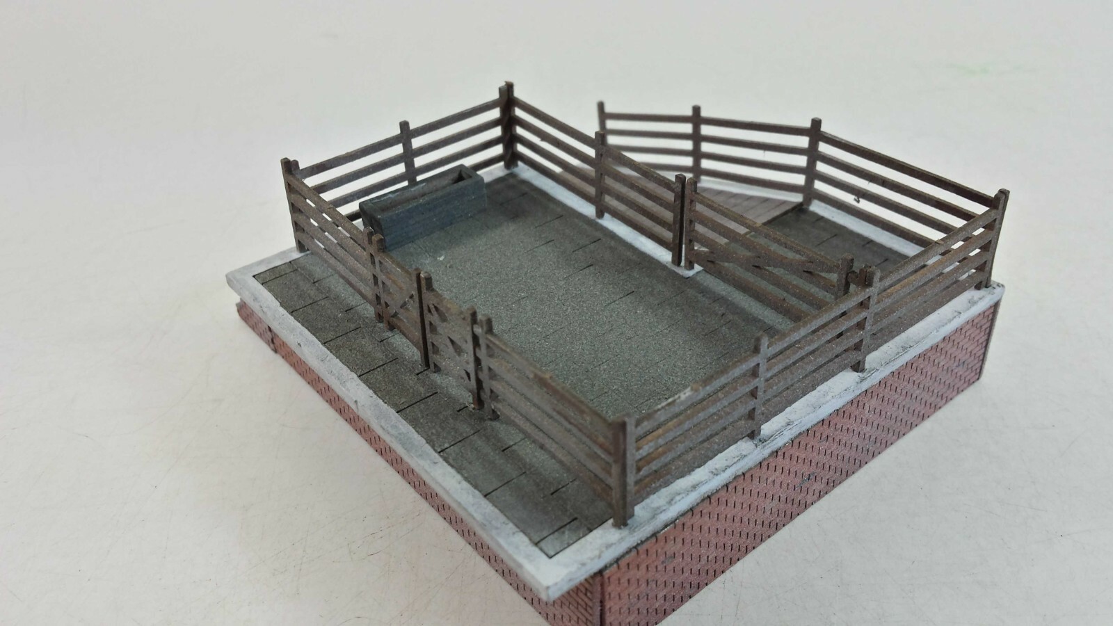 OO Gauge Cattle Dock for Model Railways - Two Sizes Available | eBay UK