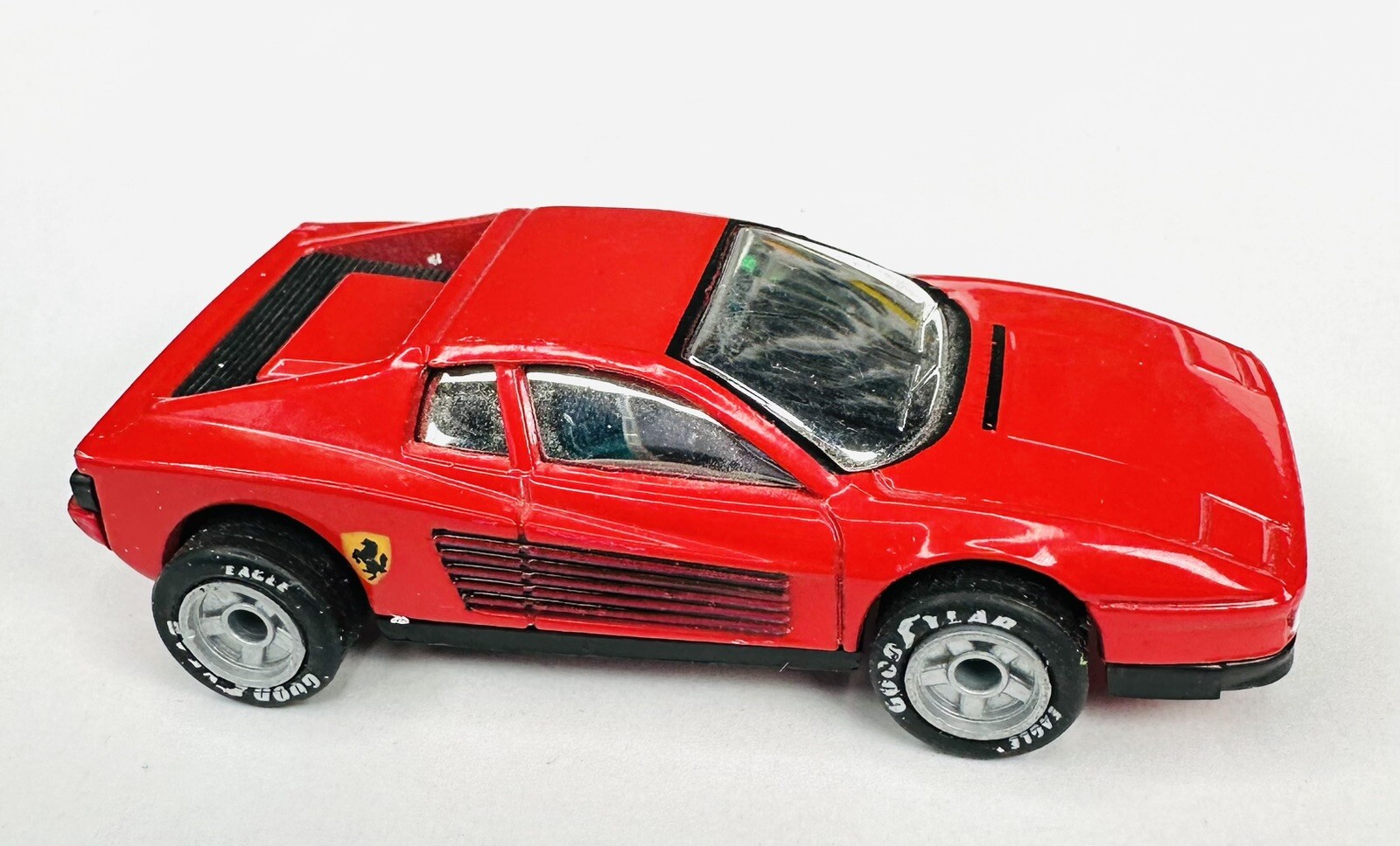 Matchbox Ferrari Testarossa 1986 World Class Scale 1/59 Red w Rubber ...