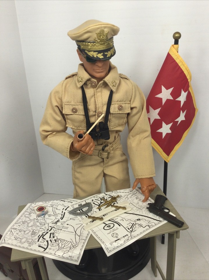 1/6 HASBRO GI JOE US ARMY 5 STAR GEN DOUGLAS MACARTHUR TABLE MAPS FLAG ...