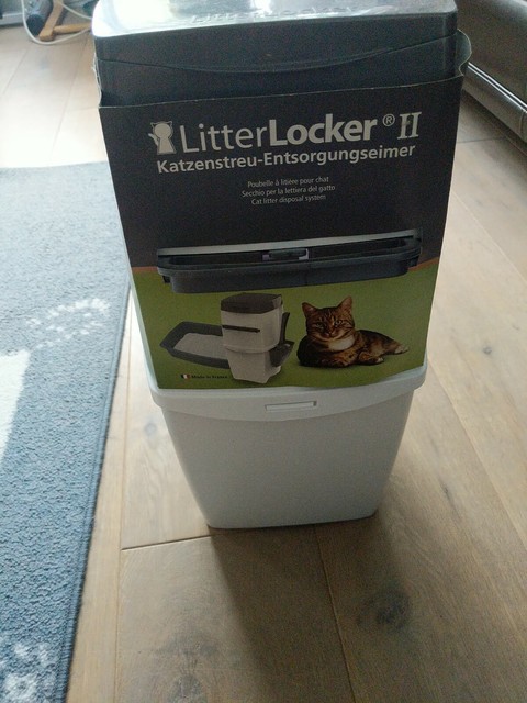 LitterLocker II Cat Kitten Litter Locker Disposal System Pail 2 Refills ...