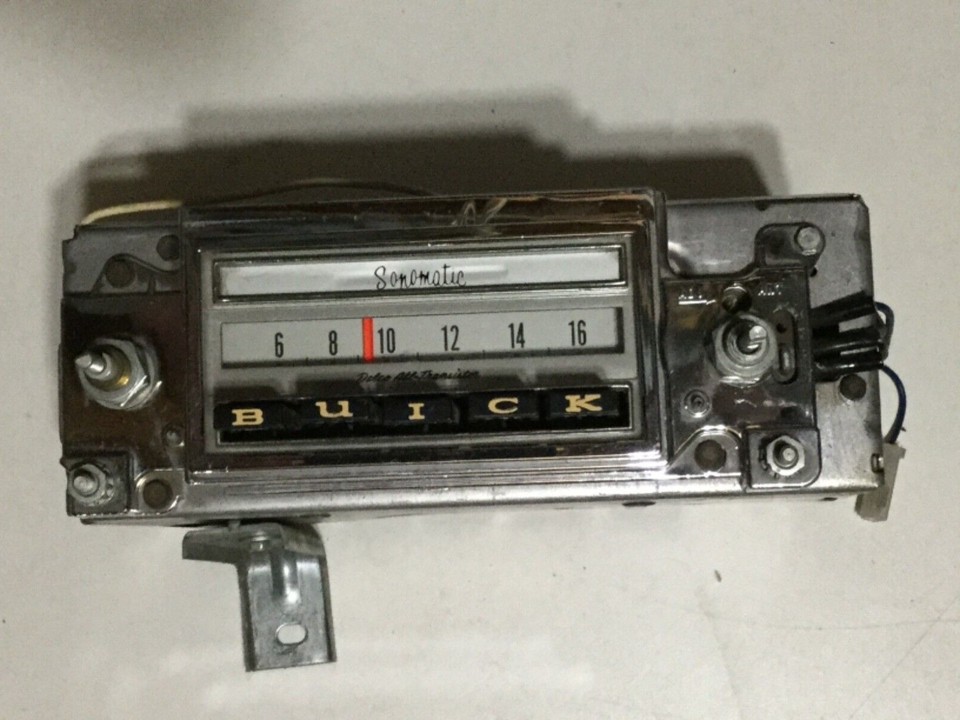 1968 BUICK SPECIAL SONOMATIC DELCO ALL TRANSISTOR PUSH BUTTON AM RADIO ...