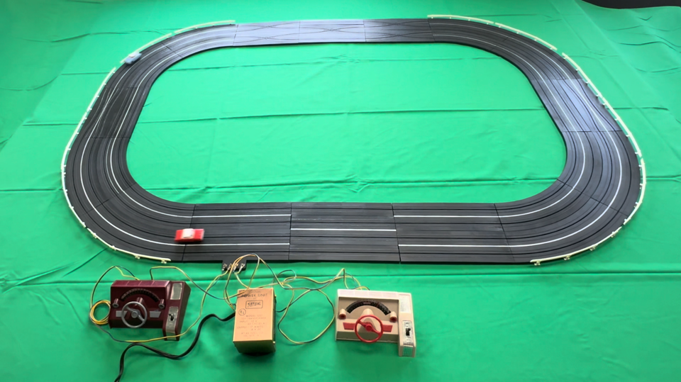 ATLAS HO SCALE SLOT CAR RACING RTR TRACK SET 4 LANE SPECIALTY CROSSOVER ...