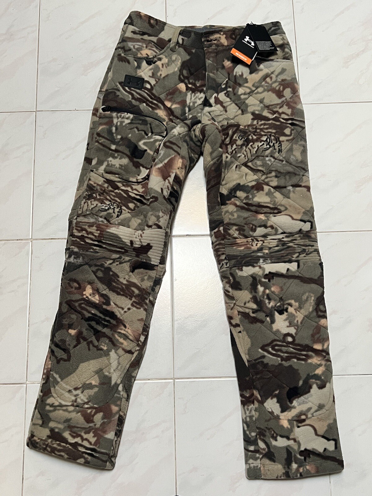 Under Armour Rut Windproof 1365595-994 woman Size 4 Forest Camo pants ...