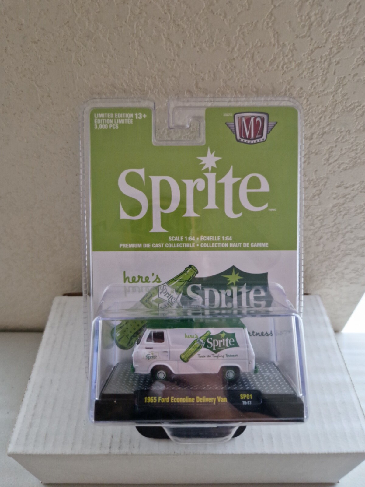 M2 Machines Sprite Release SP01 1965 Ford Econoline Delivery Van Green ...