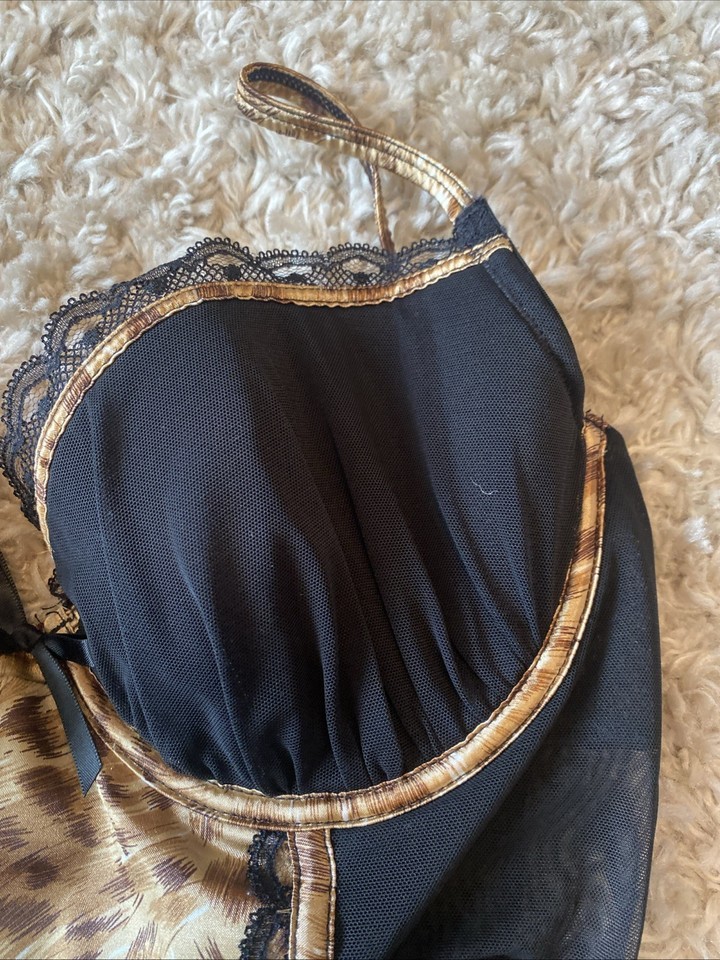 Satin And Lace Ann Summers Leopard Print Basque With Suspenders Size 14 ...