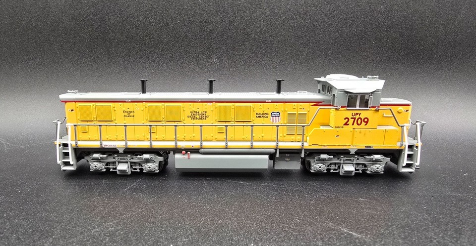 Atlas 10000592 HO NRE Genset Union Pacific #2709 with DCC Installed ...