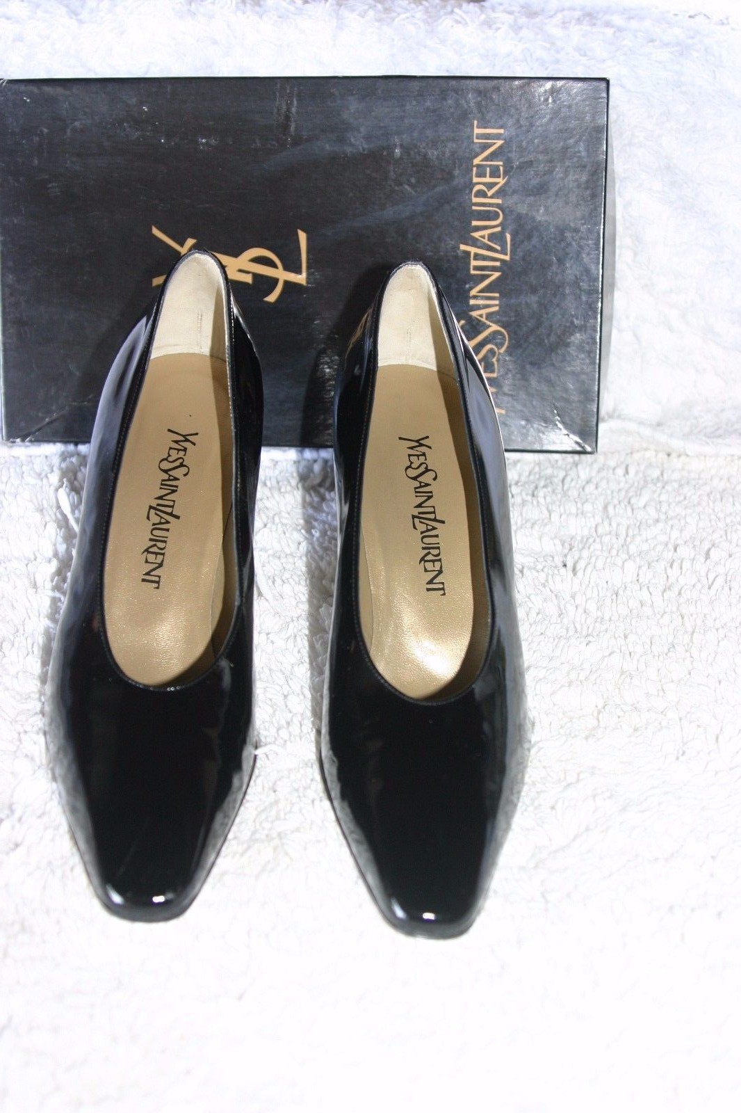 NIB Yves Saint Laurent Biba black patent leather shoe w/ Silver heel ...