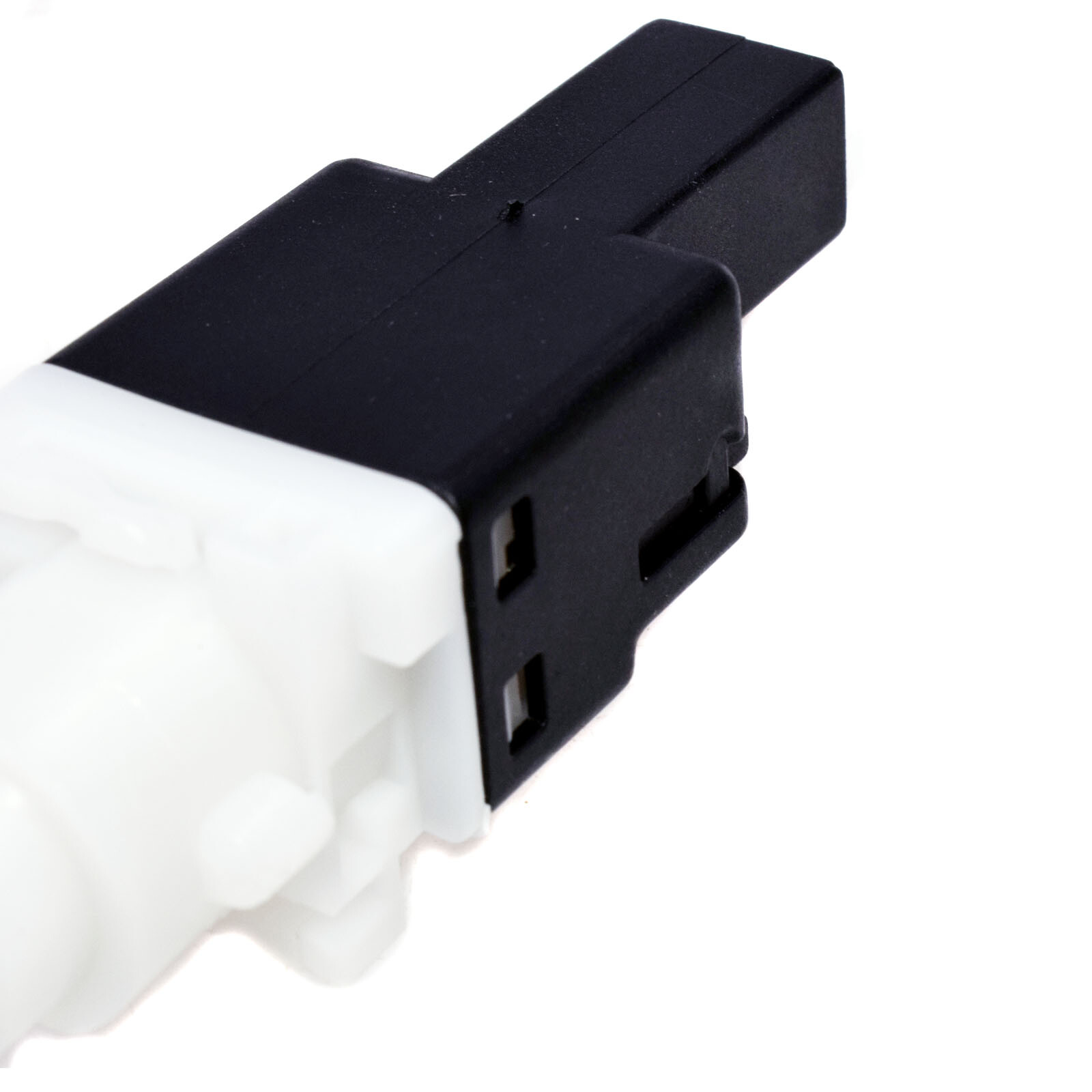 46840510 Brake Light Switch For FIAT ALFA ROMEO LANCIA PEUGEOT BOXER ...