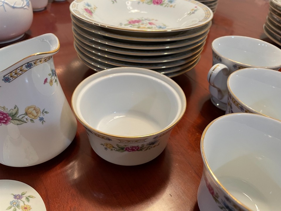 LiLing Fine China Yung Shen Ling Rose 37 Piece Dinnerware Set | eBay