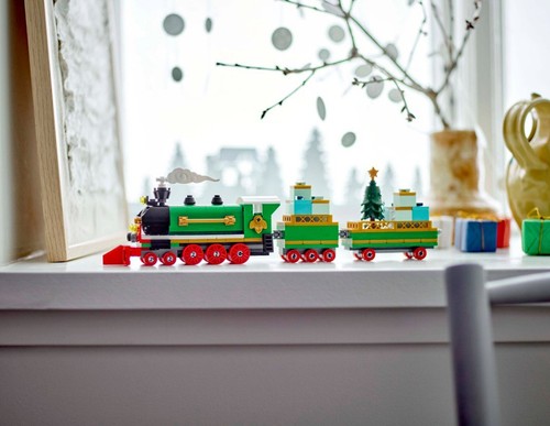 BRAND NEW LEGO SET #40700 CREATOR WINTER HOLIDAY TRAIN GWP 294 PIECES ...